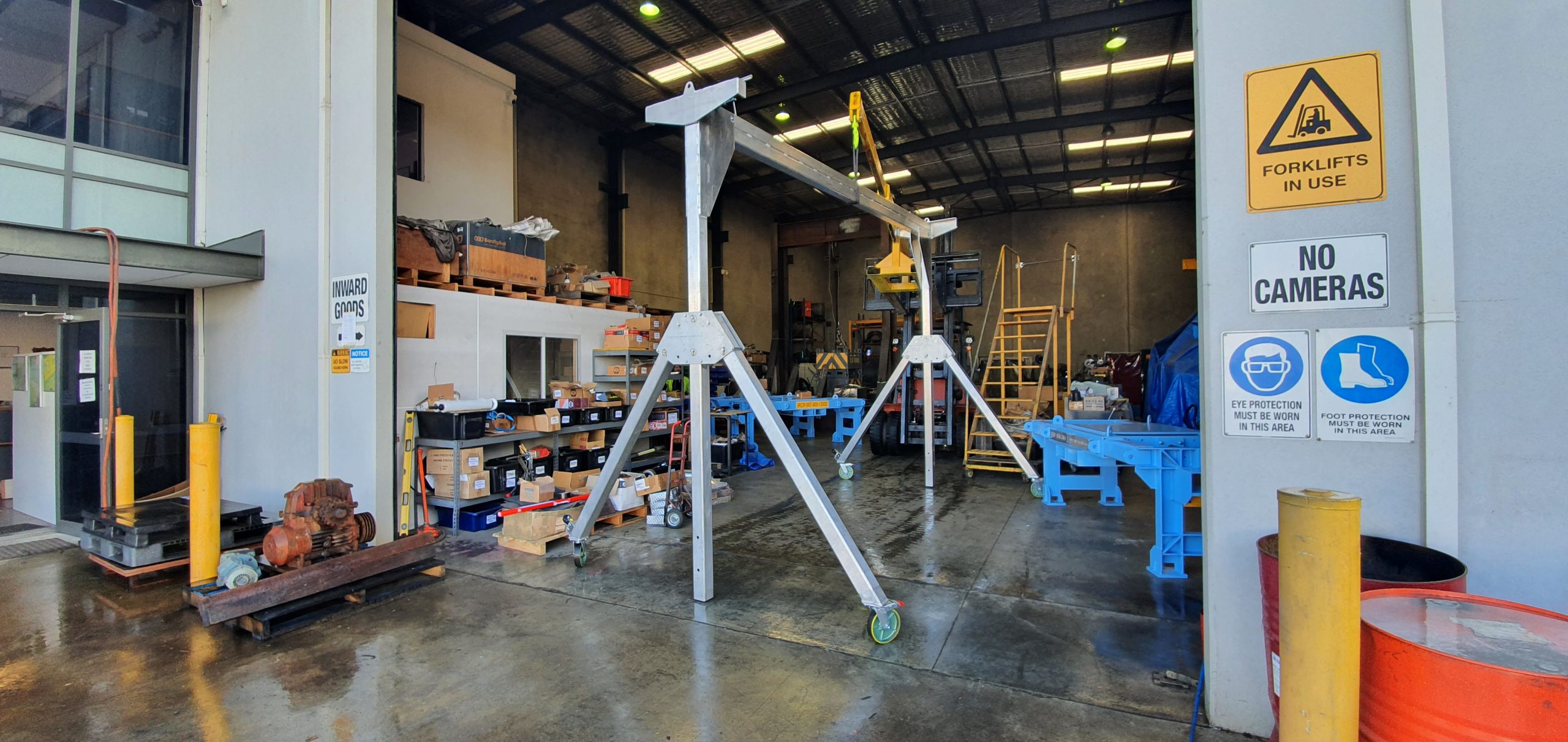 Davit & Overhead Cranes | Davit & Overhead Crane | SMC